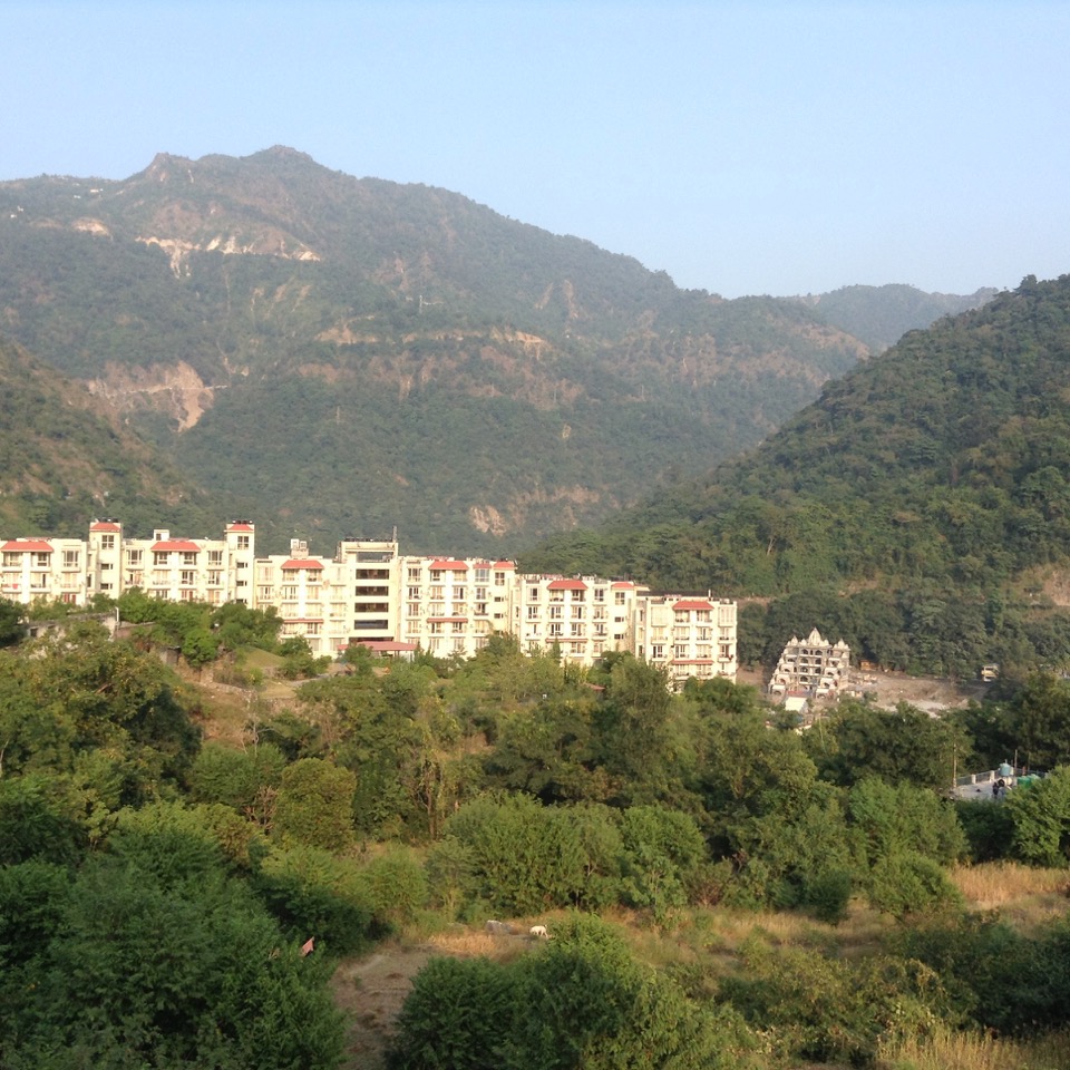 A real Indian Ashram in the heart of Rishikesh – Yoga Directory Canada ...